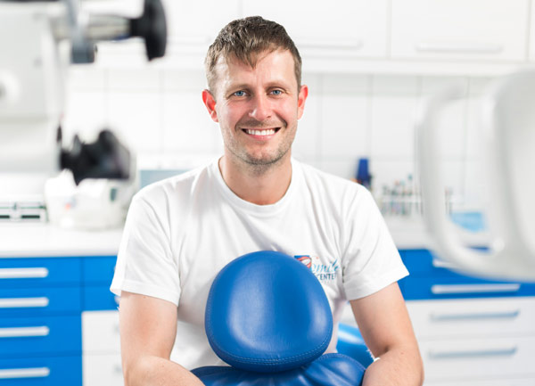 dr-czompa-levente | Smile Design Center